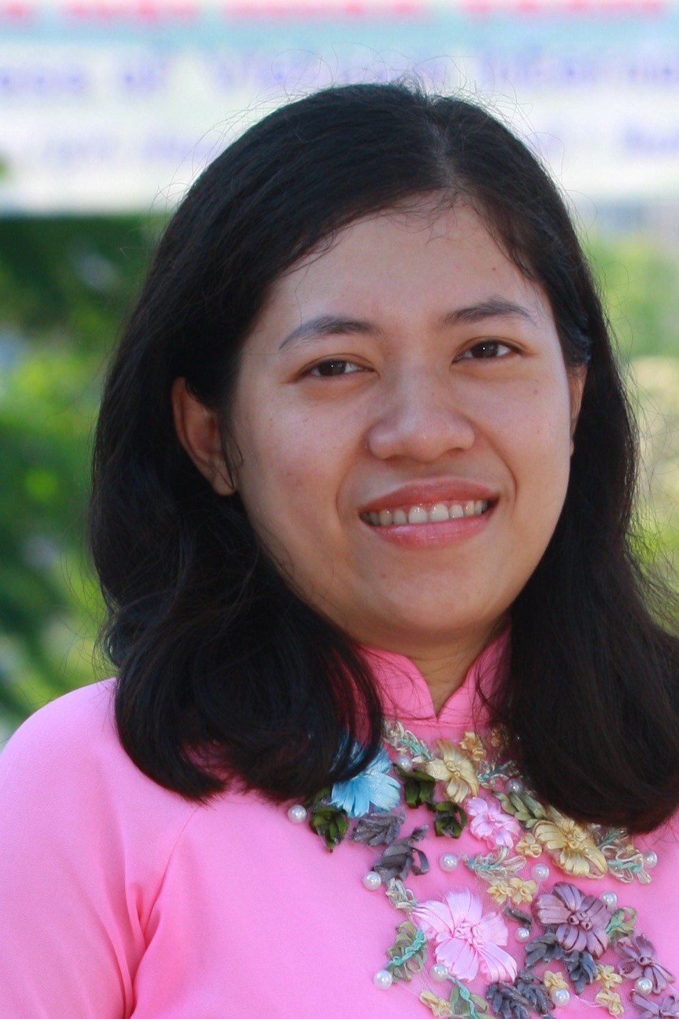 Thạc sĩ Ngô Thị Thu Hằng | Khoa Dược